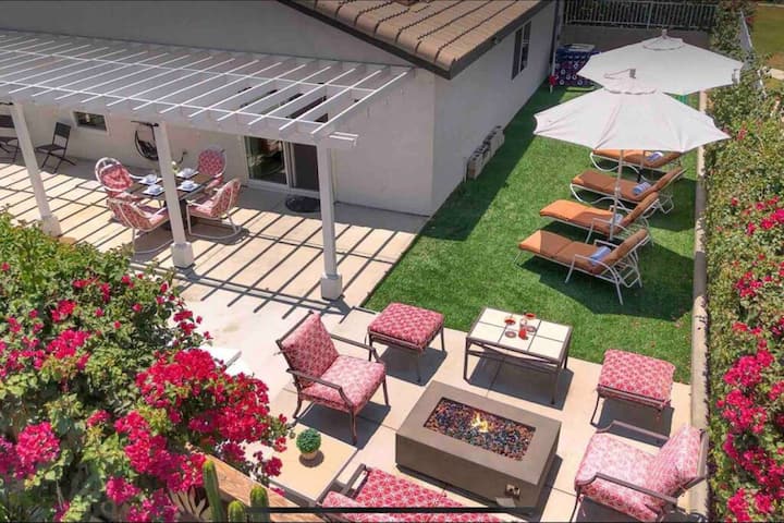 The Coachella Gem With Spa And Fire-pit Sleeps 12 - Coachella, CA