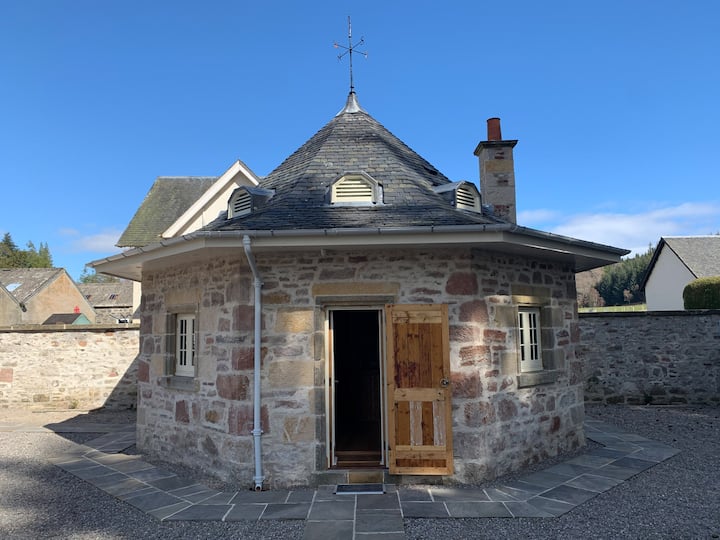 The Hen House - Beauly