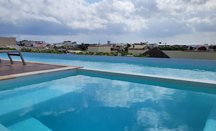 Downtown  2br, Rooftop Pool, Fast Wifi,  Amenities - Playa del Carmen