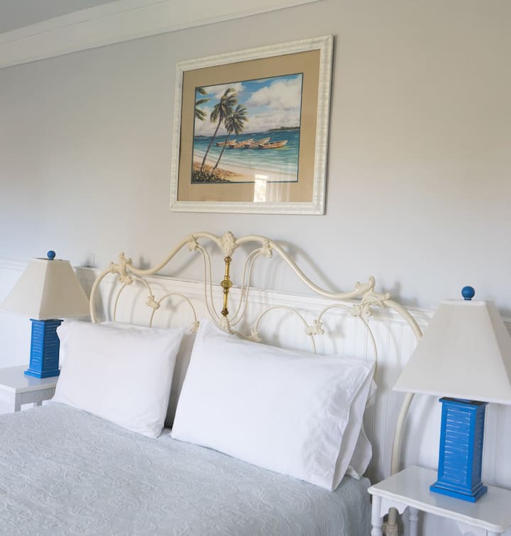 Dormer House - Lillian Hastings Room - Cape May, NJ