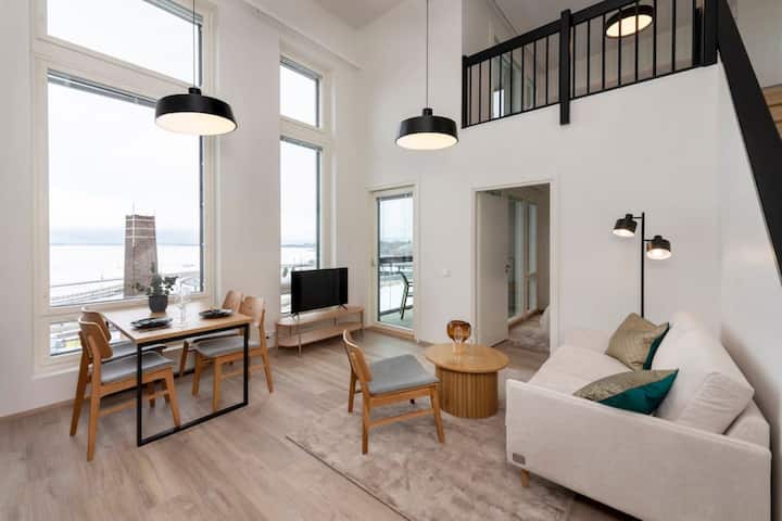 Apartment With Lake Views - Tampere