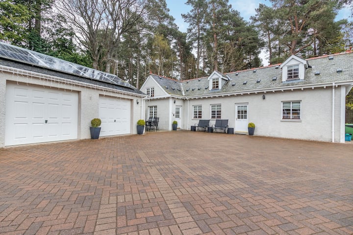 Dunstaffnage Cottage - Grantown-on-Spey