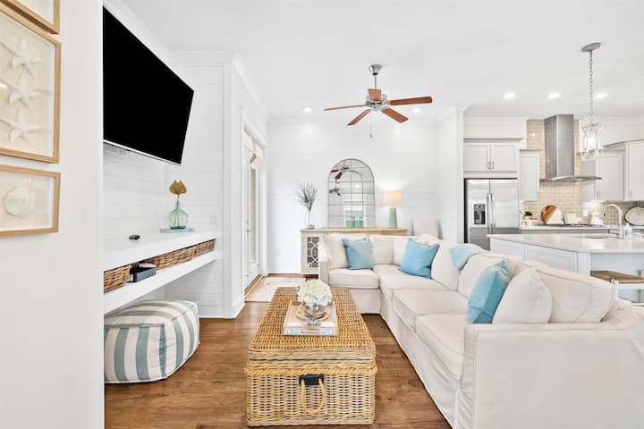 Bikes + Golf Cart ~ 2 Pools! - Alys Beach, FL