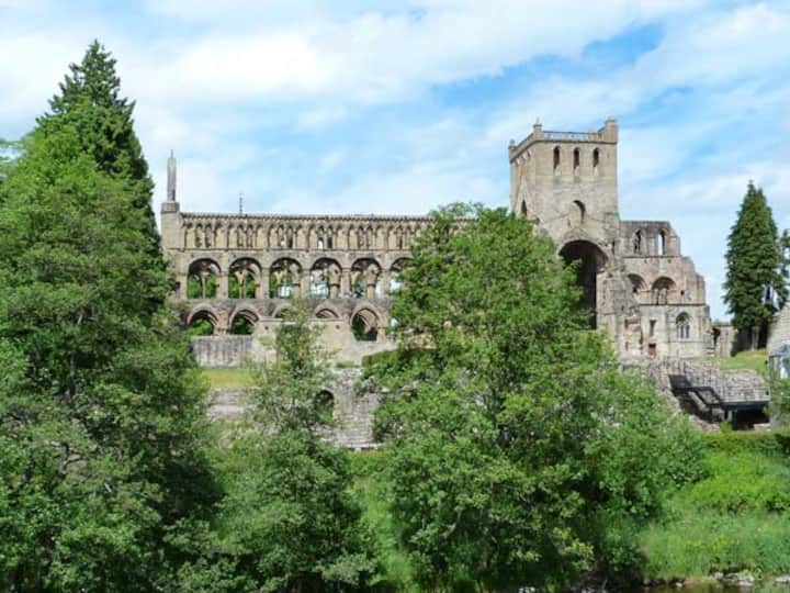 3 Queen Marys Buildings - Jedburgh