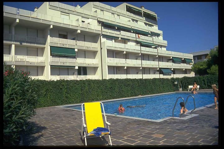 Apt For 8+2 Persons With Pool In Lignano R56197 - Lignano Sabbiadoro