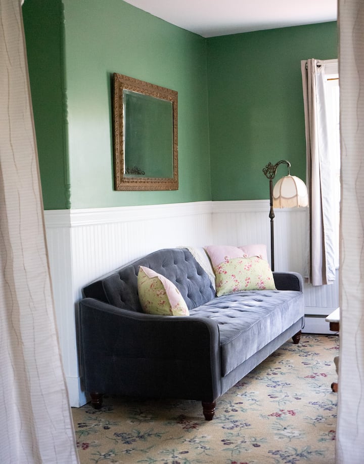 Dormer House - Mary Franklin Suite - Cape May