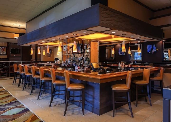 3 Pet-friendly Units W/ Free Parking! - Duluth, GA