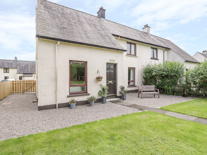 6 Aonachan Gardens - Fort William