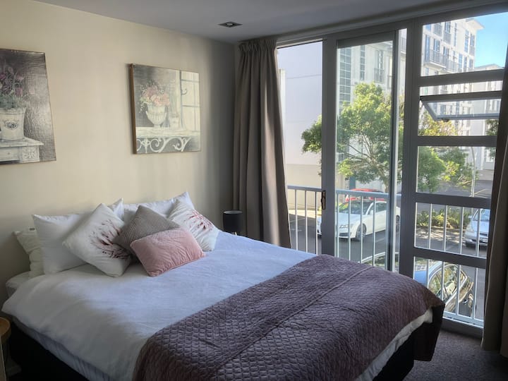 2 Bedroom Apt, A Few Steps To Queen St - Auckland