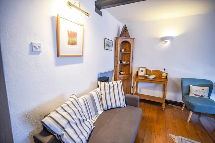 Apt 1 44/45 Coombe Street - Lyme Regis