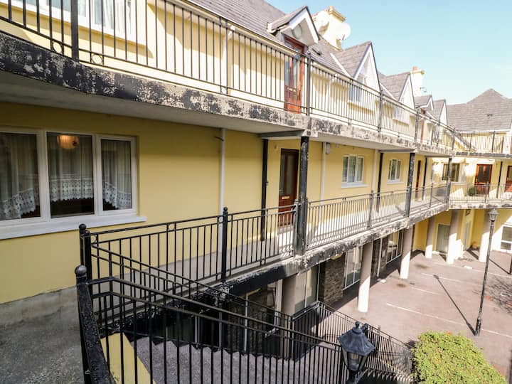 2 Garnish Court - Bantry