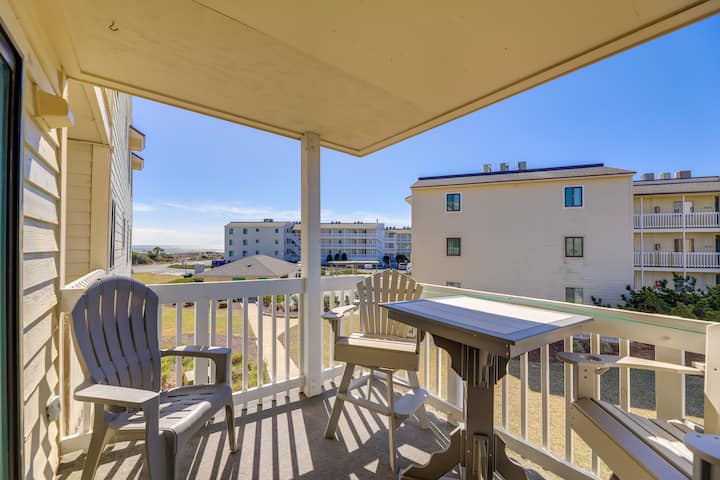 Emerald Isle Vacation Rental W/ Resort Pool! - Emerald Isle, NC