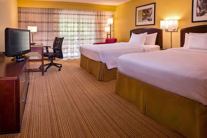 Best Pick! 2 Pet-friendly Units W/ Free Parking! - Durham, NC