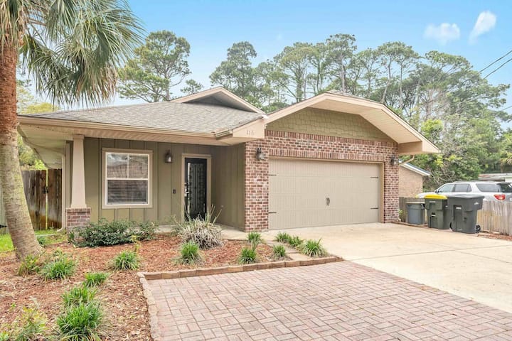 Family Beach Getaway Spacious Fwb 4-bedroom House - Fort Walton Beach, FL