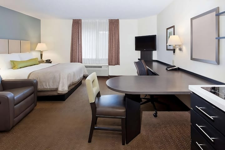 4 Affordable Accommodations! Free Parking Onsite! - New Brunswick, NJ