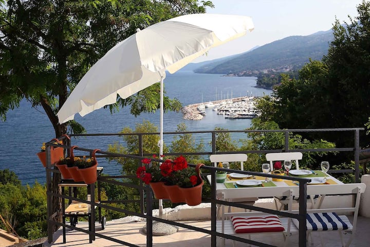 Maison De Vacances Avec Vue Sur La Mer Et Terrasse - Opatija