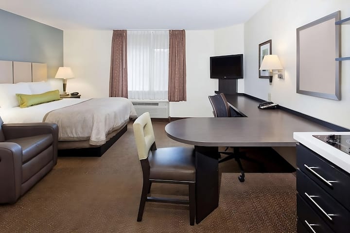 Contemporary Unit W/ Full Kitchen! Free Parking! - ブリッジウォーター, NJ