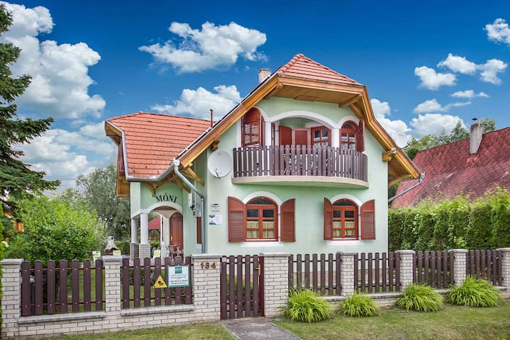 Maison De Vacances Avec Piscine Pour Enfants - Balatonmáriafürdő