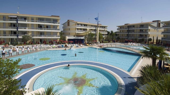 Hotel Apartment With Air Conditioning And Balcony - Bibione