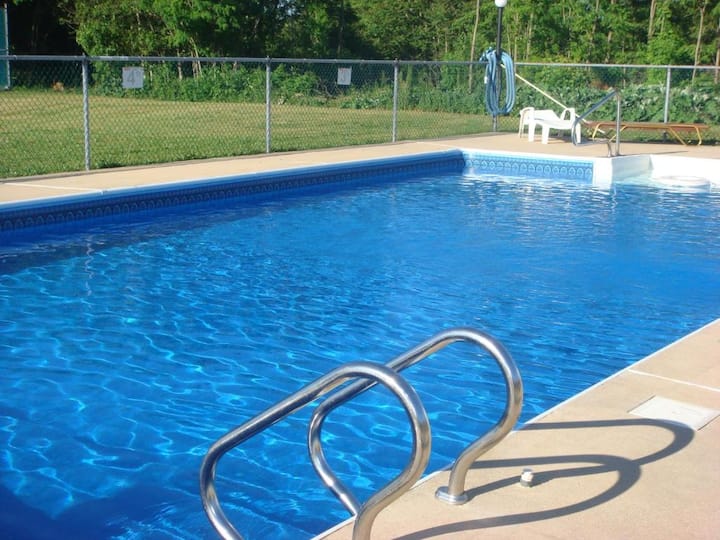 Perfect Palmyra Escapade! W/ Pool, Tennis Court! - Hershey, PA