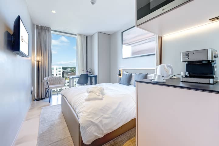 Queen Bed / 15´to Airport & Hb / Bar / Gym #543 - Zurich, Switzerland