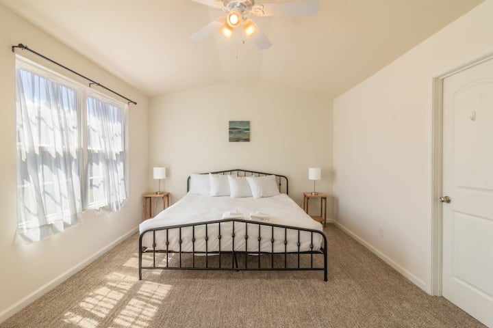 Neighboring Fort Moore - The Modern Guest House - Columbus, GA