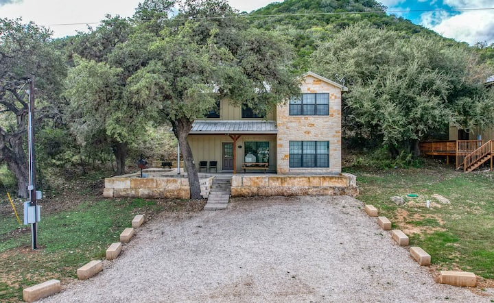 Oasis Lodge #1 On The Frio - Concan, TX