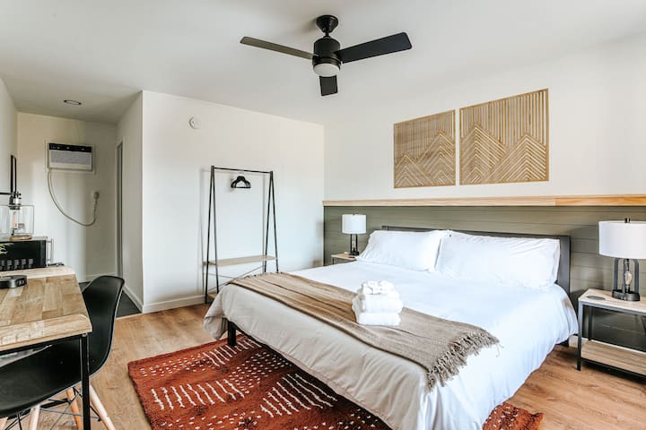Gplodge *Near Best Wineries, Hiking & Biking* 103 - Crozet, VA