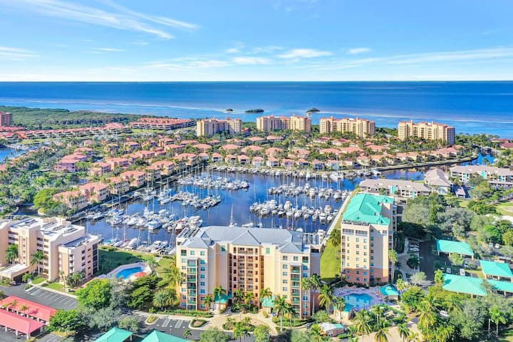 Dockside Delight Waterfront Oasis - Burnt Store Marina