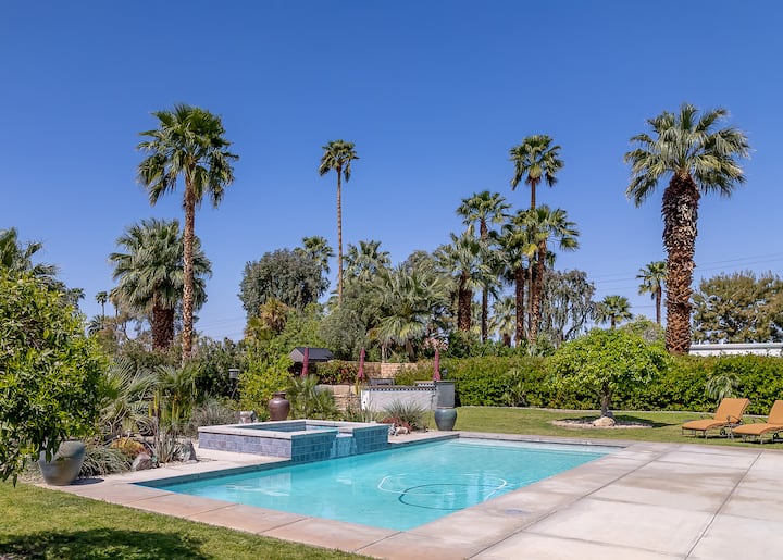 Best Backyard In The Area!  A+ Decor And Fabulous - Indio, CA