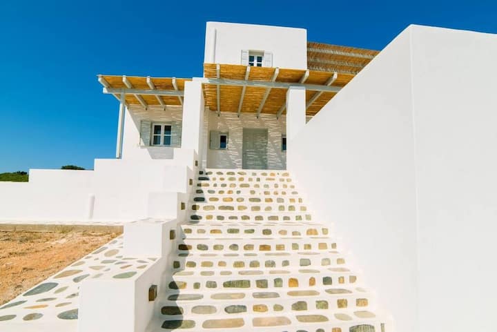 Coral Villa With 4 Bedrooms In Paros - Paros