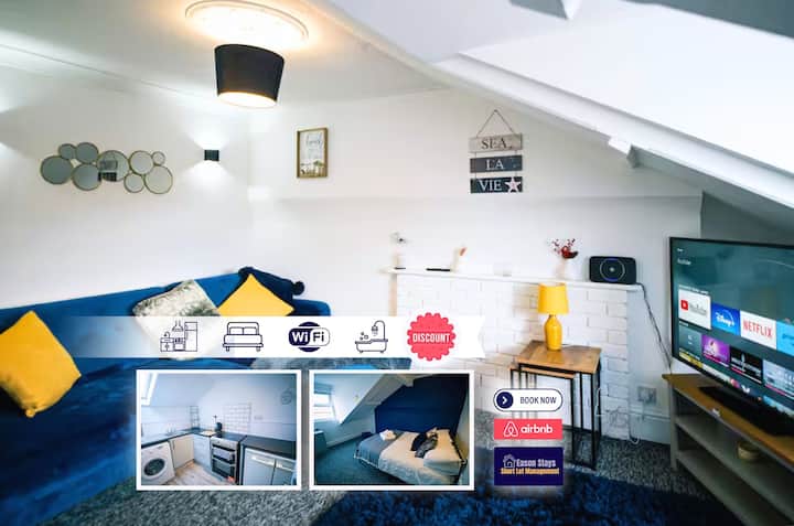 Beachfront Bliss | Cozy Suite With Ocean Views - Lowestoft