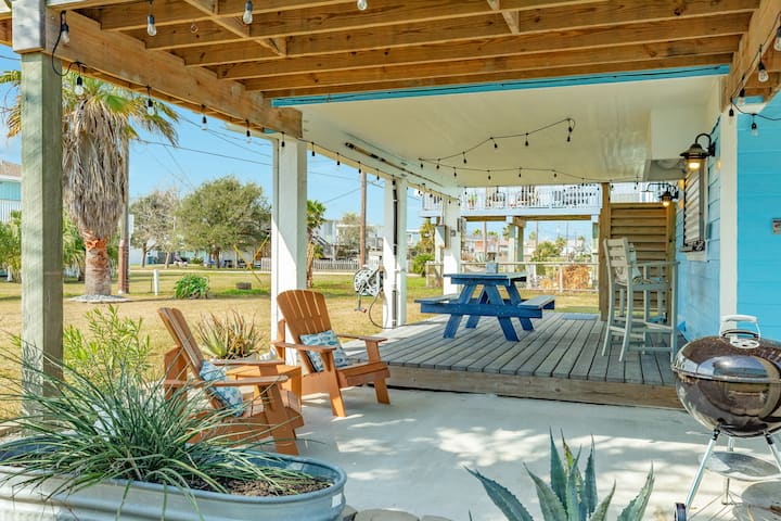 The Lone Star - Hangout Outdoor Bar, Near Marina! - Galveston, TX