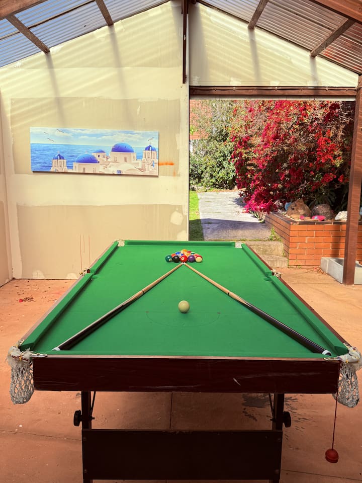 Staycation In Doncaster Brick Family Home - Box Hill