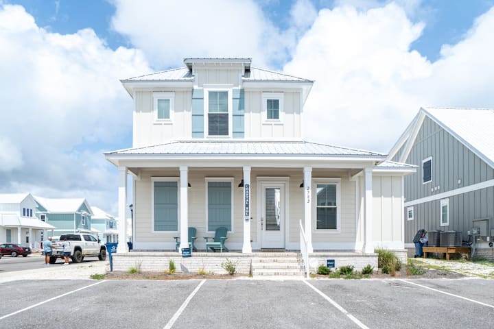 ~Spacious~ 4/4 W/game Room+resort Pool+ Near Beach - Orange Beach, AL