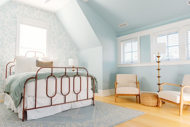 Cozy Cottage Nestled In Forest On Bhi.island Adobe - Bald Head Island, NC