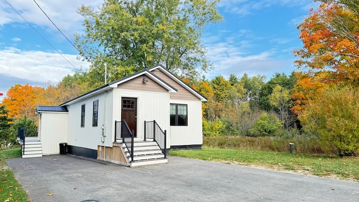 New | Modern 3 Br/2 Bth | Walking Trails| Shopping - Bangor, ME