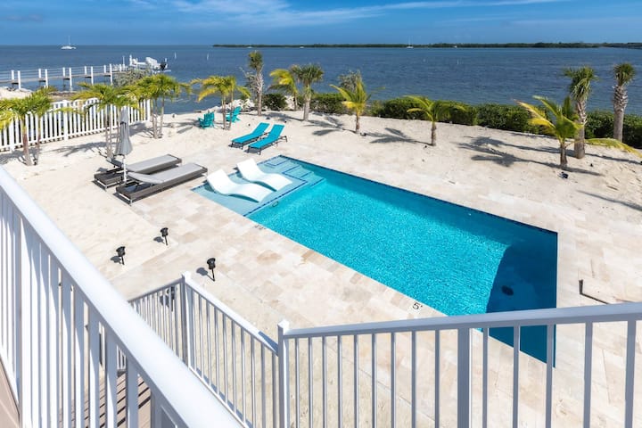 Castaway On The Keys: Open Water Home, Pool, Dock! - Big Pine Key, FL
