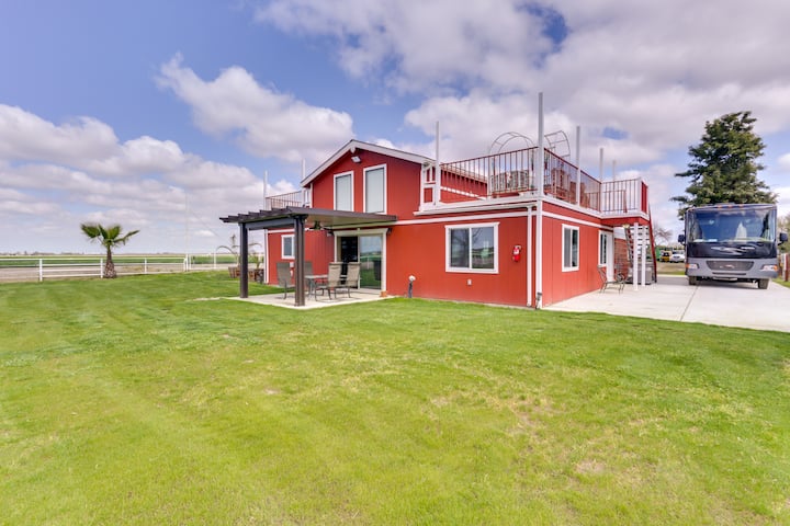 Rustic California Vacation Rental W/ Rooftop Patio - Tulare, CA