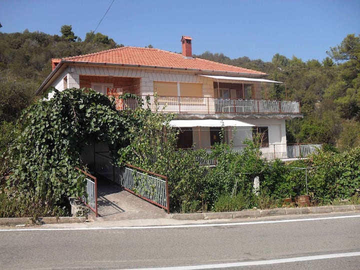 Maison De Vacances Avec Terrasse Et Climatisation - Sali