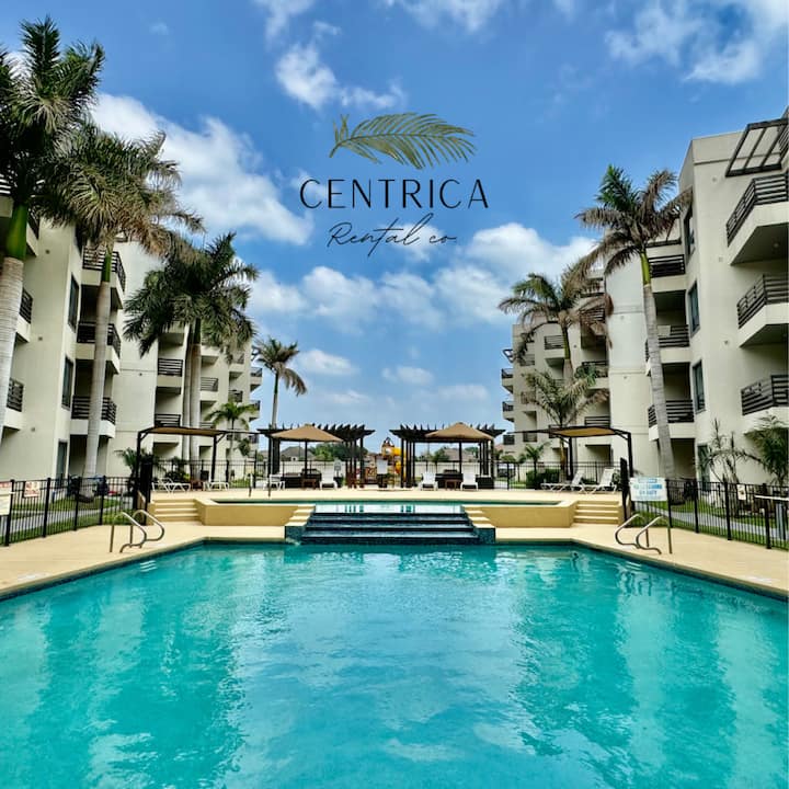 Pool & Jacuzzi Condo - Book Now! - Mission, TX