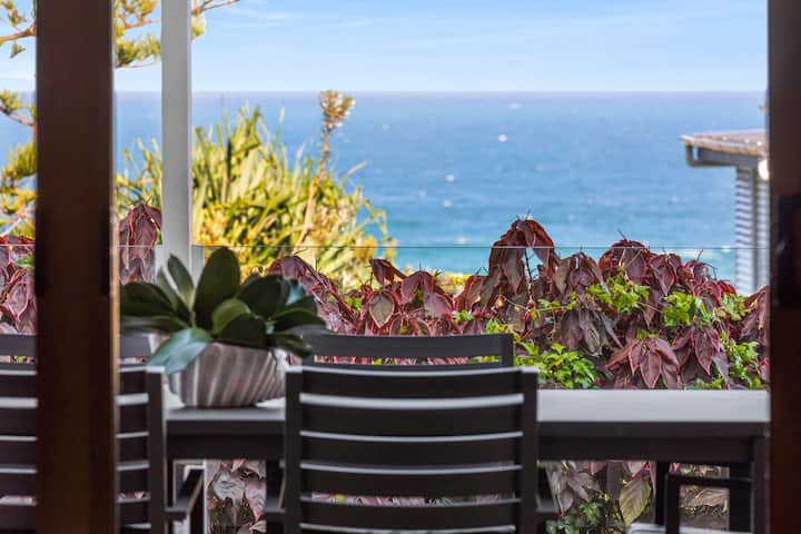 1 Craiglea Lodge Right At The Beach Views Pool - Noosa Heads