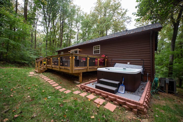Blue Mountain House - Hot Tub, Grill, Fire Table - Naked Mountain Winery, Markham