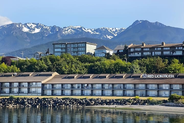 2 Pet-friendly Units, Seasonal Swimming Pool! - Port Angeles, WA