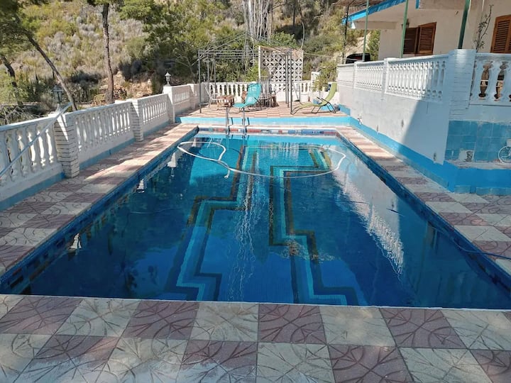 Villa à Valence Avec Piscine Et Vignoble - Chulilla