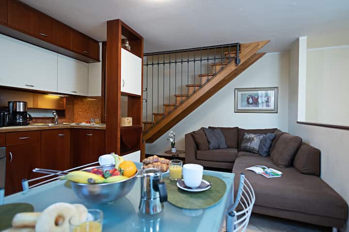 Regarda - "Il Borgo 48" In Town Center, 3 Rooms - Bardolino