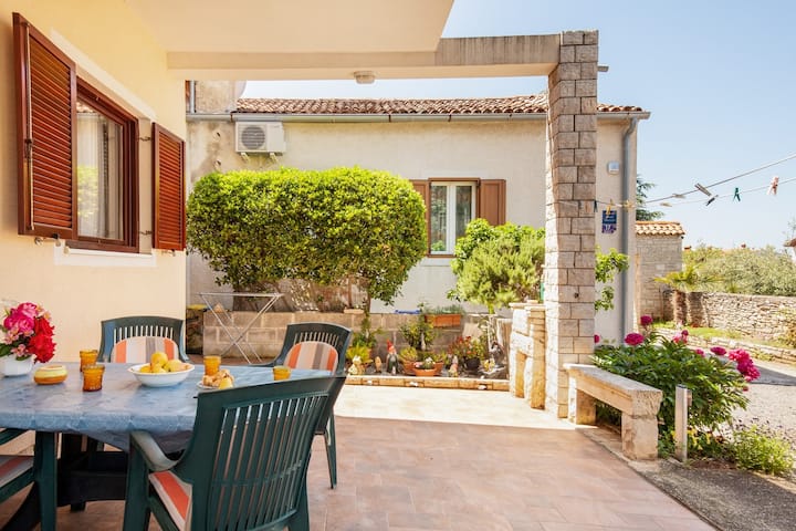 Apartments Jadranka - Two-bedroom With Terrace  A2 - Medulin