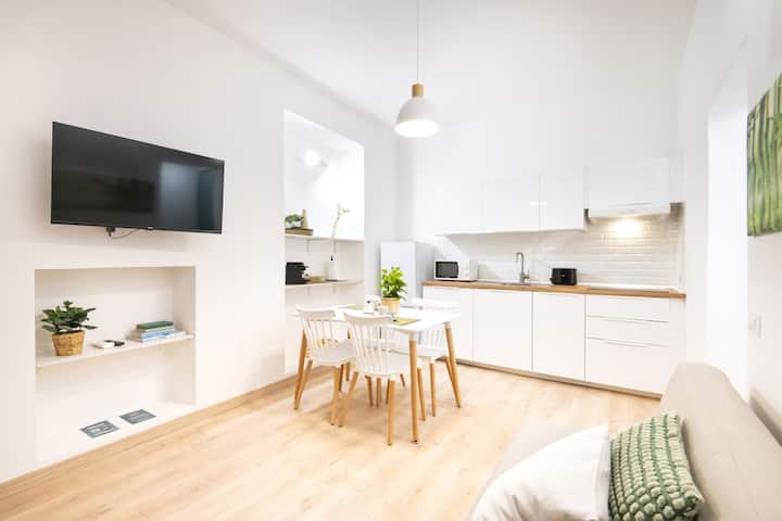 Easylife - Milano - Porta Ticinese 10 - Navigli - Milan