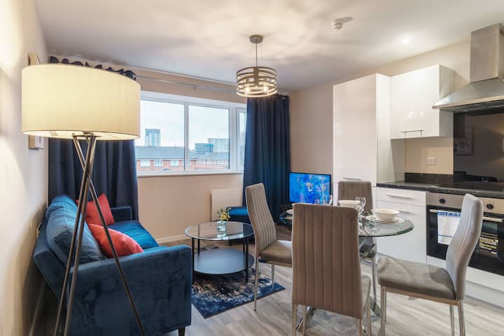 Contemporary 1 Bed Manchester Flat - Sleeps 3 - Old Trafford - Manchester