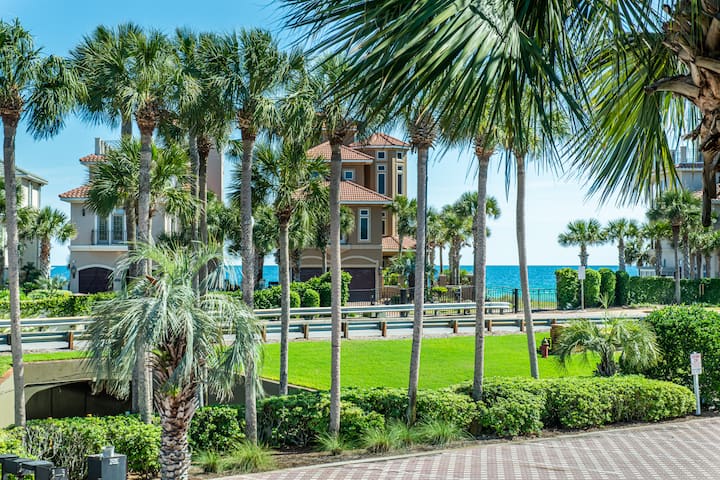 Lake Front Destiny Beach Villas 15b - Destin, FL